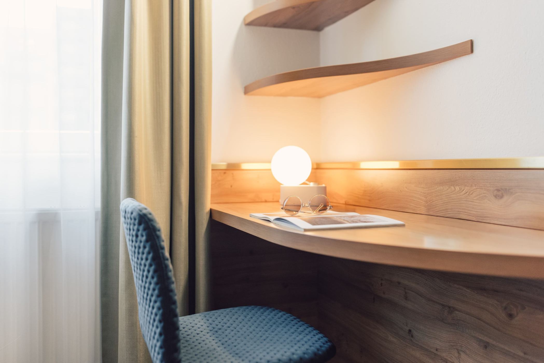 Request | Hotel Zach